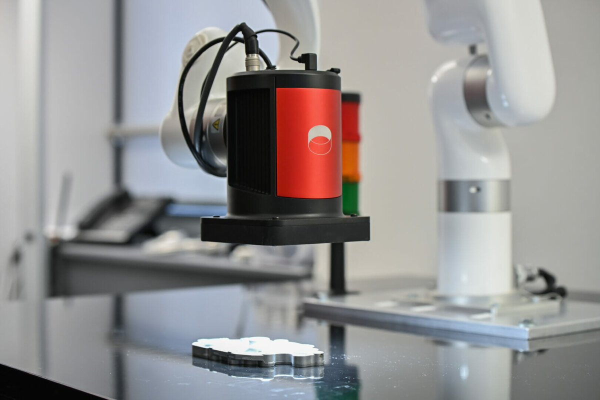 Overcoming the challenges of inspecting highly reflective moving parts ...